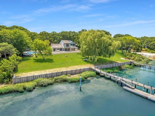 120 Wooleys Dr, Southampton, NY 11968