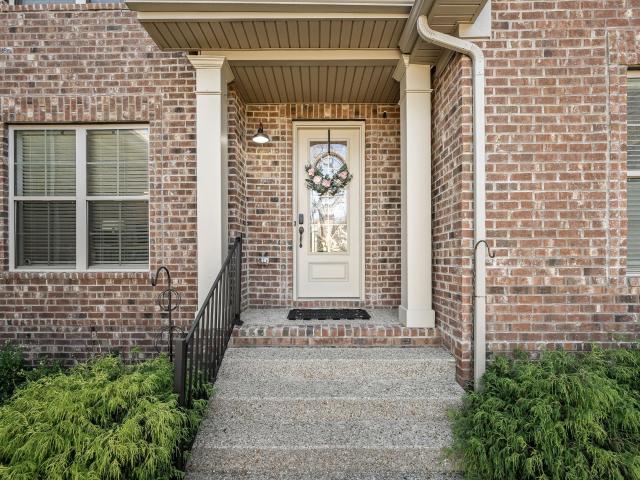 120 Watermill Ln