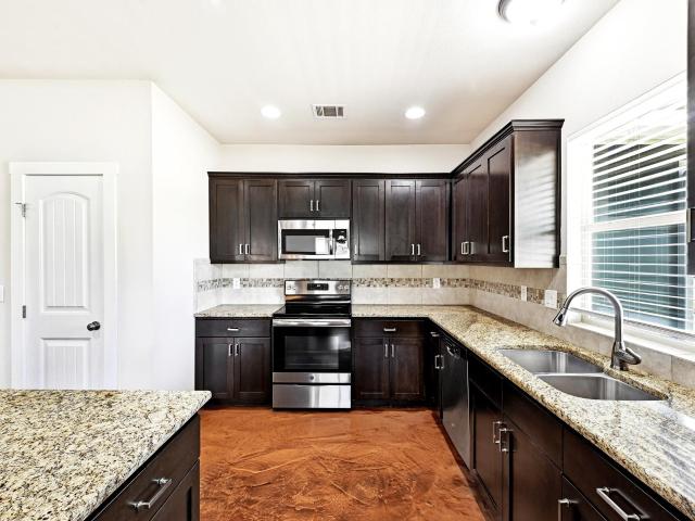 120 Waianae Ct