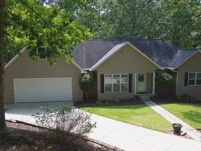 120 Warpaint Ln, Westminster, SC 29693