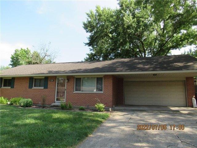 120 Windmere Dr, Troy, OH 45373