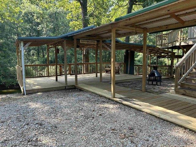 120 Towboat Ln, Adamsville, TN 38310