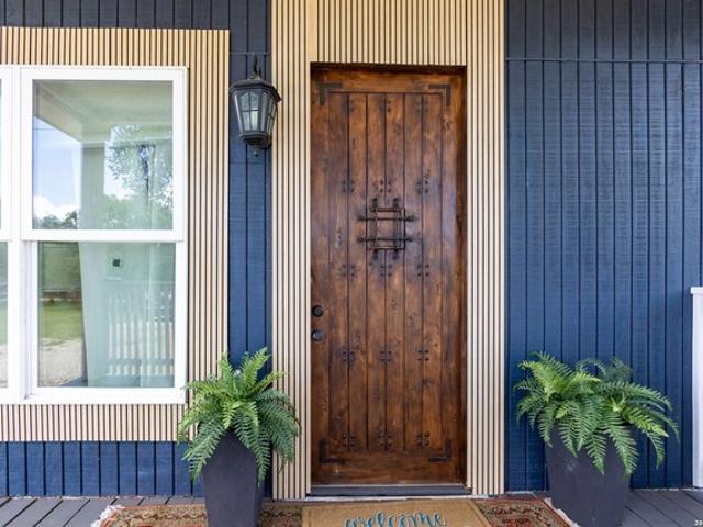 120 Town Vw, Canyon Lake, TX 78133