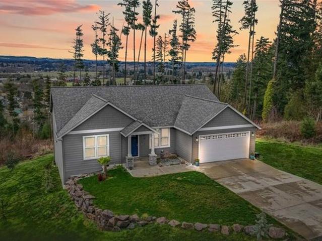 120 Tillicum Dr, Chehalis, WA 98532