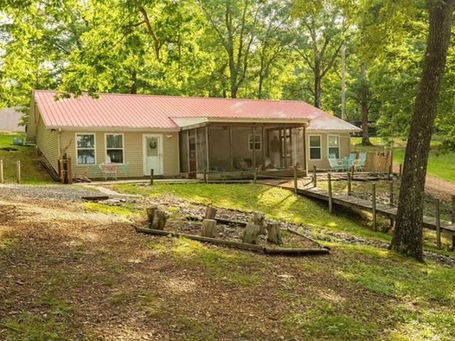 120 Veal Ln, New Concord, KY 42076