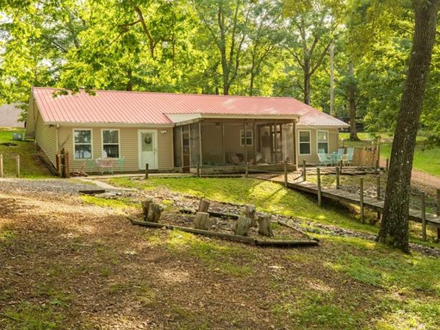 120 Veal Ln, New Concord, KY 42076