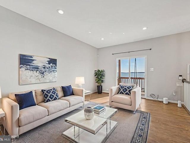 120 Villa Capri Cir, Essex, MD 21221
