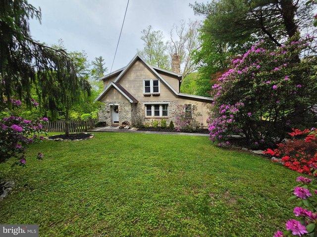 120 Yates St, Mount Holly Springs, PA 17065