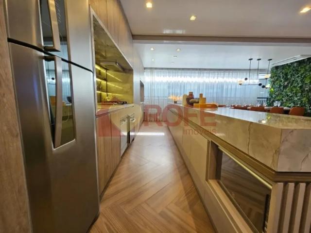 120m² 3 suítes, 2 vagas soltas e determinadas, varanda gourmet com churrasqueira, depósito 5 m²
