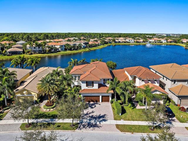 12140 Aviles Cir, Palm Beach Gardens, FL 33418 | MLS #R11089 | Compass