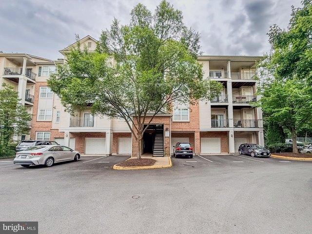 12140 Garden Grove Cir Unit 404, Fairfax, VA 22030