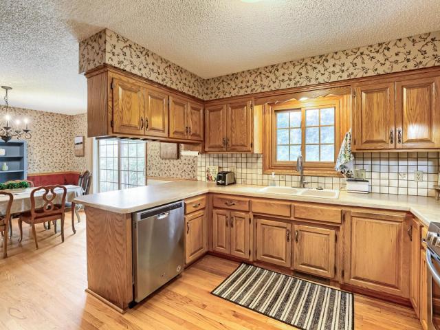 12140 Kenyon Court NE