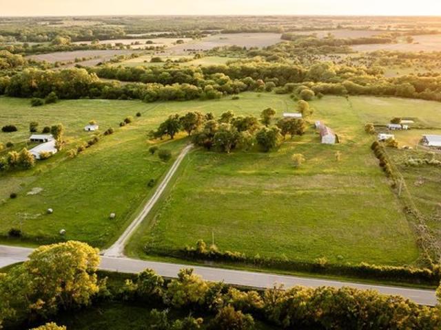 12140 Miller Rd, Harveyville, KS 66431