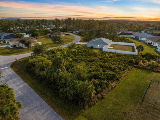 12142 Appleberg Cir, Port Charlotte, FL 33981