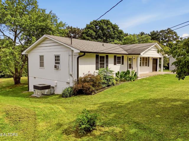 1214 Michaels Lane
