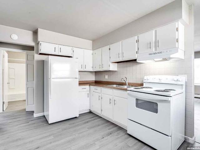 1214 Mount Vernon Street 3 Bedroom Apartment for Rent at 1214 Mount Vernon St, Oshkosh, WI 54901
