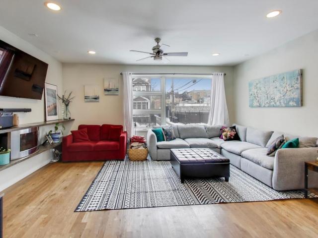 1214 N Rockwell St, Chicago, IL 60622 | Compass