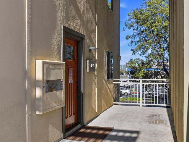1214 Admiralty Ln, Foster City, CA