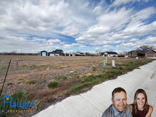 1214 Big Horn Dr, Douglas, WY 82633