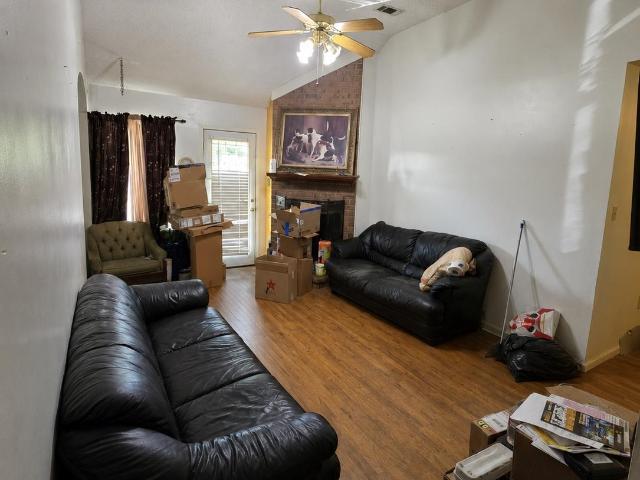 1214 breezy gate dr