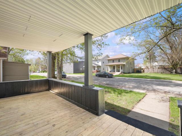 1214 Cedar Street