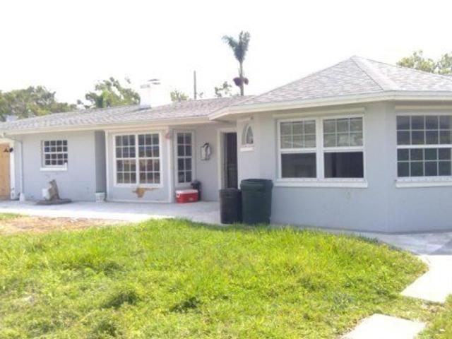 1214 Donna Dr, Fort Myers, FL 33919