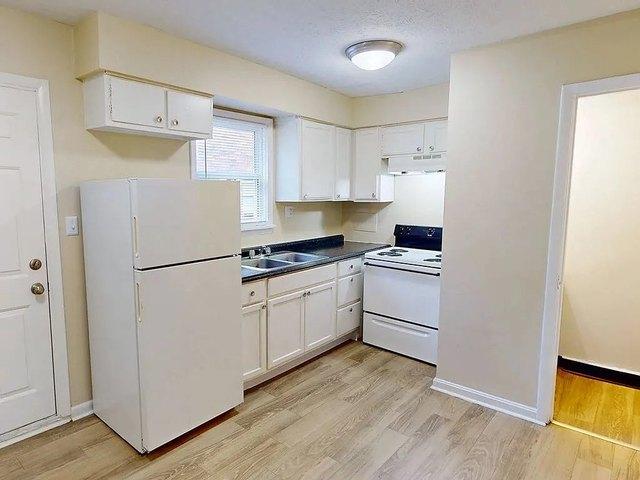 1214 Gilmore Ln, Louisville, KY 40213