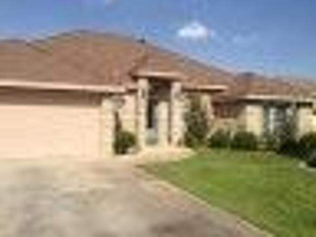 1214 LA Paz Dr, Andrews, TX 79714