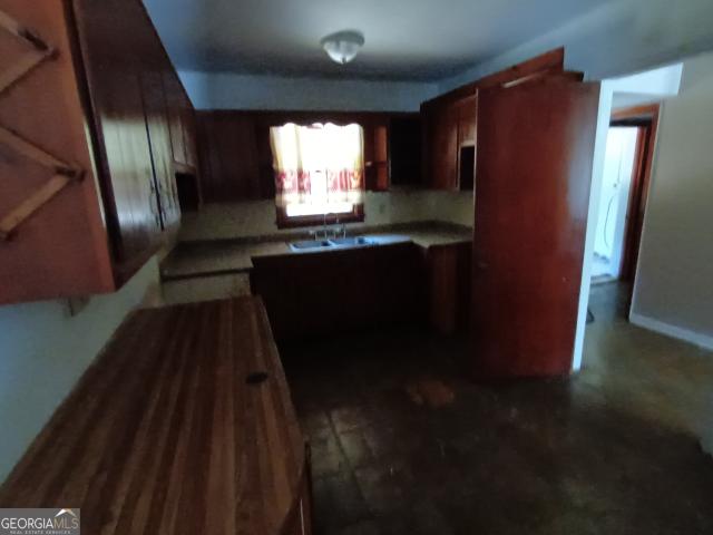 1214 Lloyd Drive