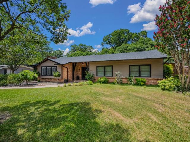 1214 Loma Alta Place