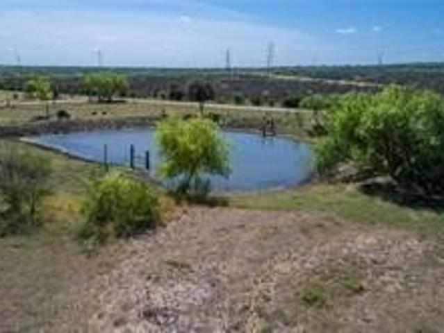 1214 Railroad St, Maxwell, TX 78656