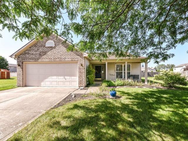 1214 Stonebridge Dr, Anderson, IN 46013