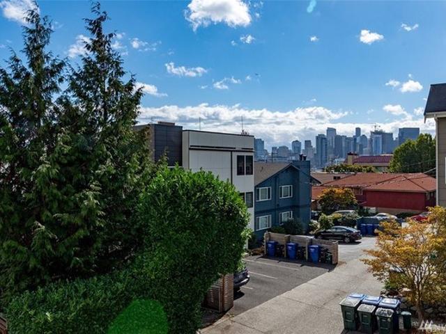 1214 Taylor Ave N Apt 201, Seattle, WA 98109