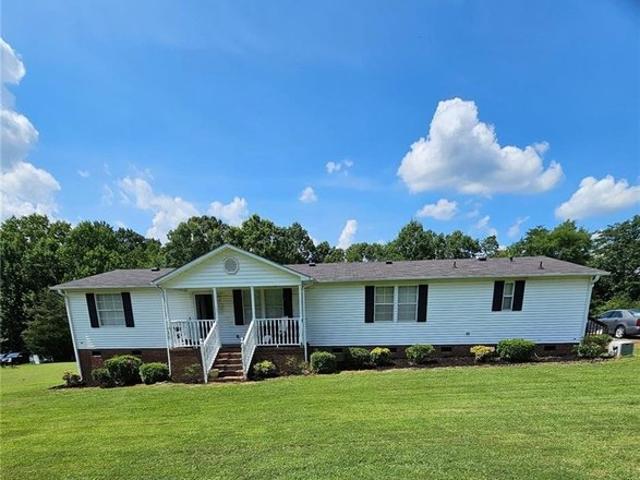 1214 Violet Ct, Burlington, NC 27217