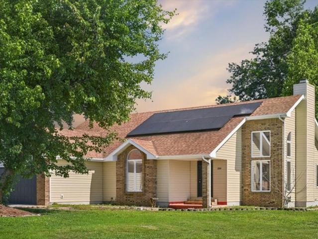 1214 W Verna Ln, Nixa, MO 65714