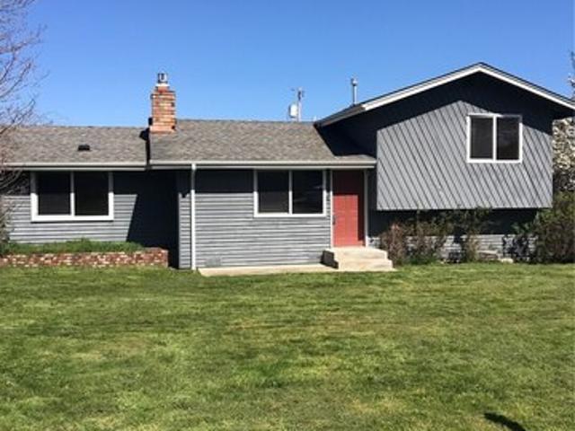 1214 36th St, Anacortes, WA 98221