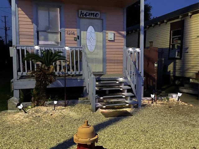 1214 42nd Street