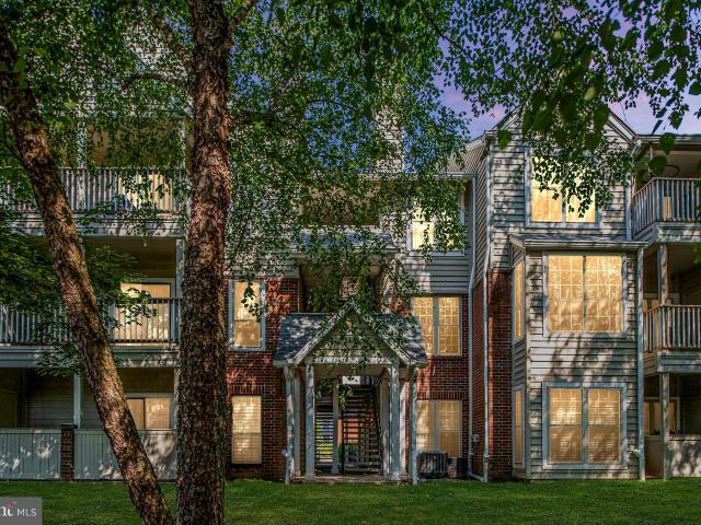 12150 Penderview Ter, Unit 1335, Fairfax, VA 22033 | MLS #VAFX2296 | Compass