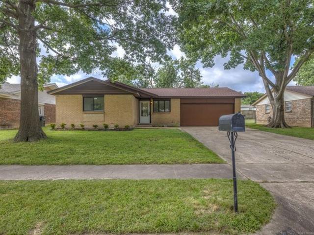 12152 E 21st Ct, Tulsa, OK 74129