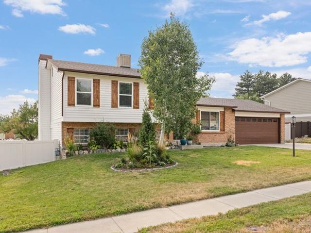 12152 S Cinnamon Ridge Rd, Sandy, UT 84094