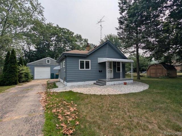 12154 Benson Rd, Mount Morris, MI 48458