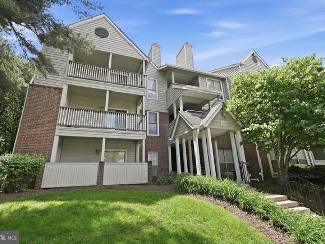 12155 Penderview Ter Apt 823, Fairfax, VA 22033