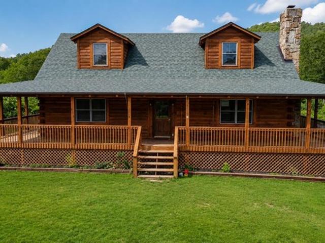 12155 Red Lick Rd, Irvine, KY 40336