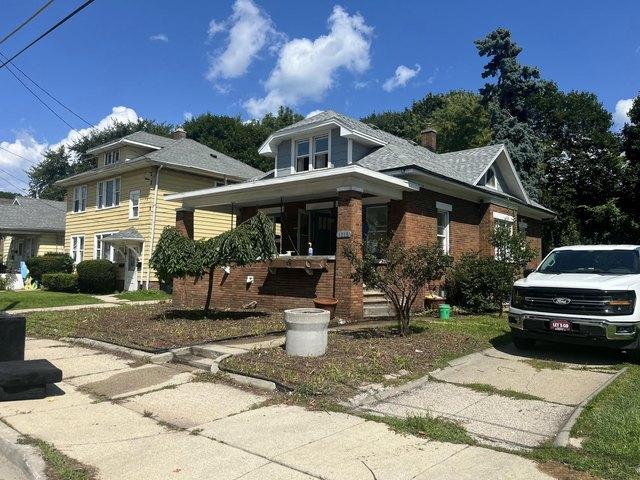 1215 Marquette St, Racine, WI 53404