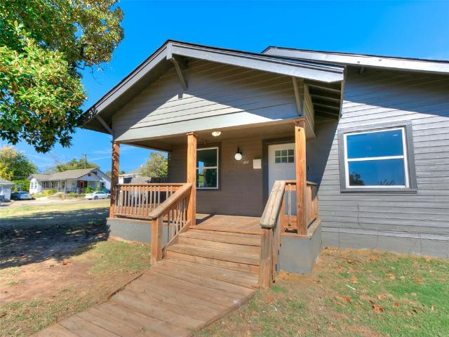 1215 NW 8th Street