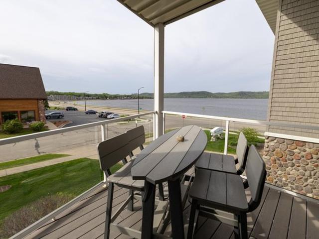 1215 N Lakeshore Dr Unit 210, Lake City, MN 55041
