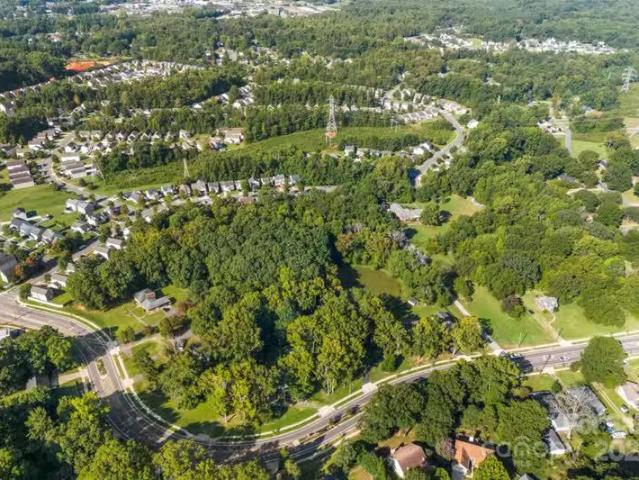 1215 OAKDALE RD, CHARLOTTE, NC 28216 Single Family Residence F.