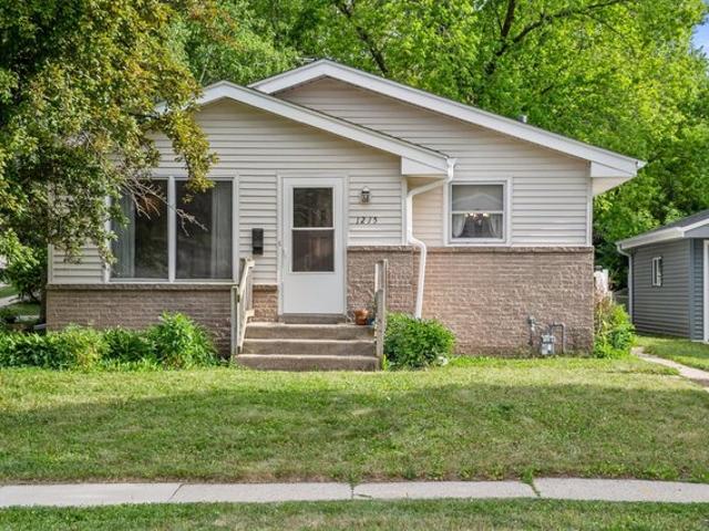 1215 Oscar St, Waukesha, WI 53186