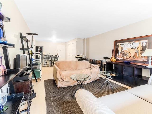 1215 Avenue M # 1F
