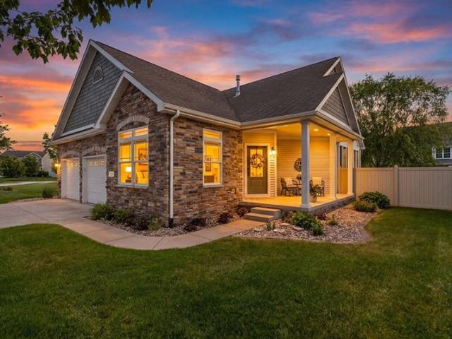 1215 Bostwick Ave, Chesterton, IN 46304